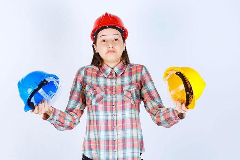 Fungsi Helm Safety Bagi Pekerja di Lapangan